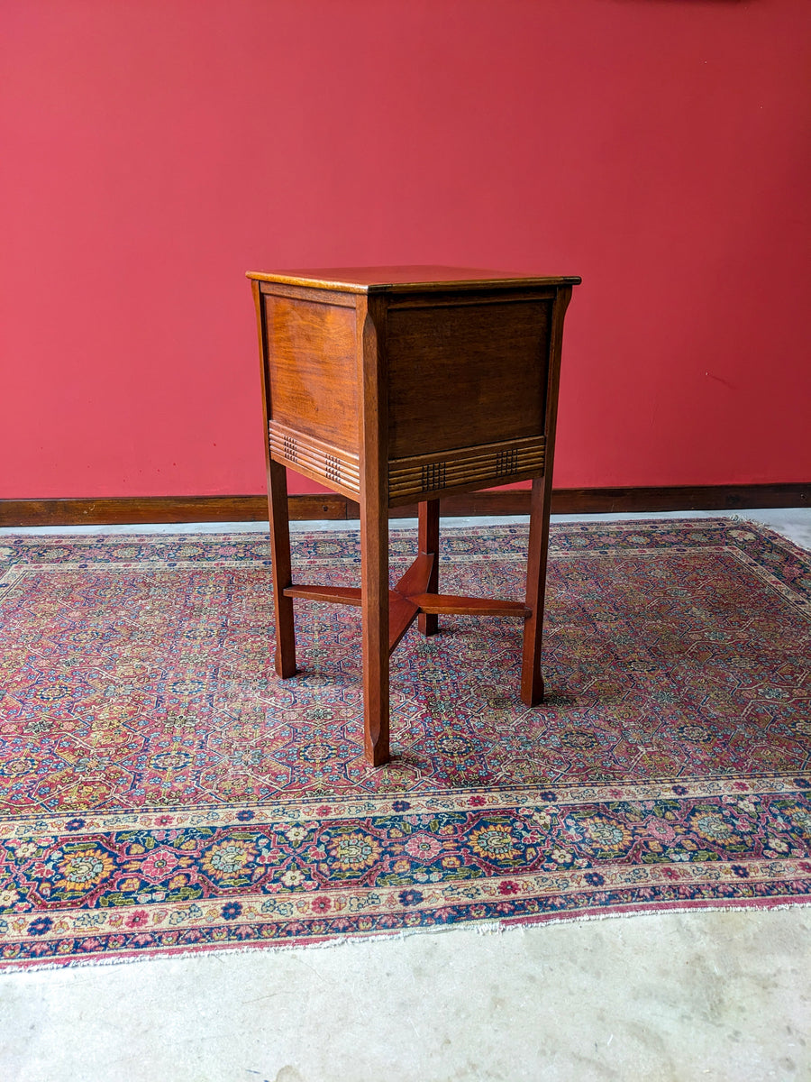 Antique Edwardian Arts & Crafts Oak Bedside / Raised Box / Sewing Tabl ...